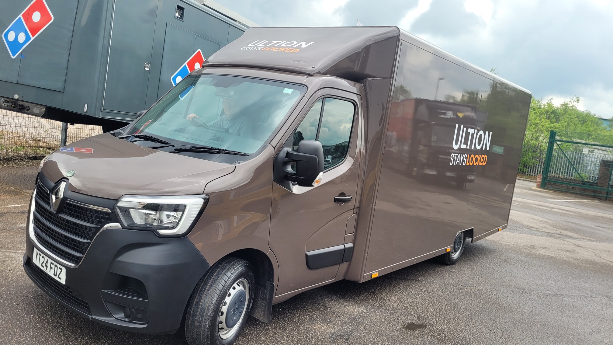 Brisant Secure Ultion Locks Mobile Showroom 3,500 Kg - NEAT Vehicles