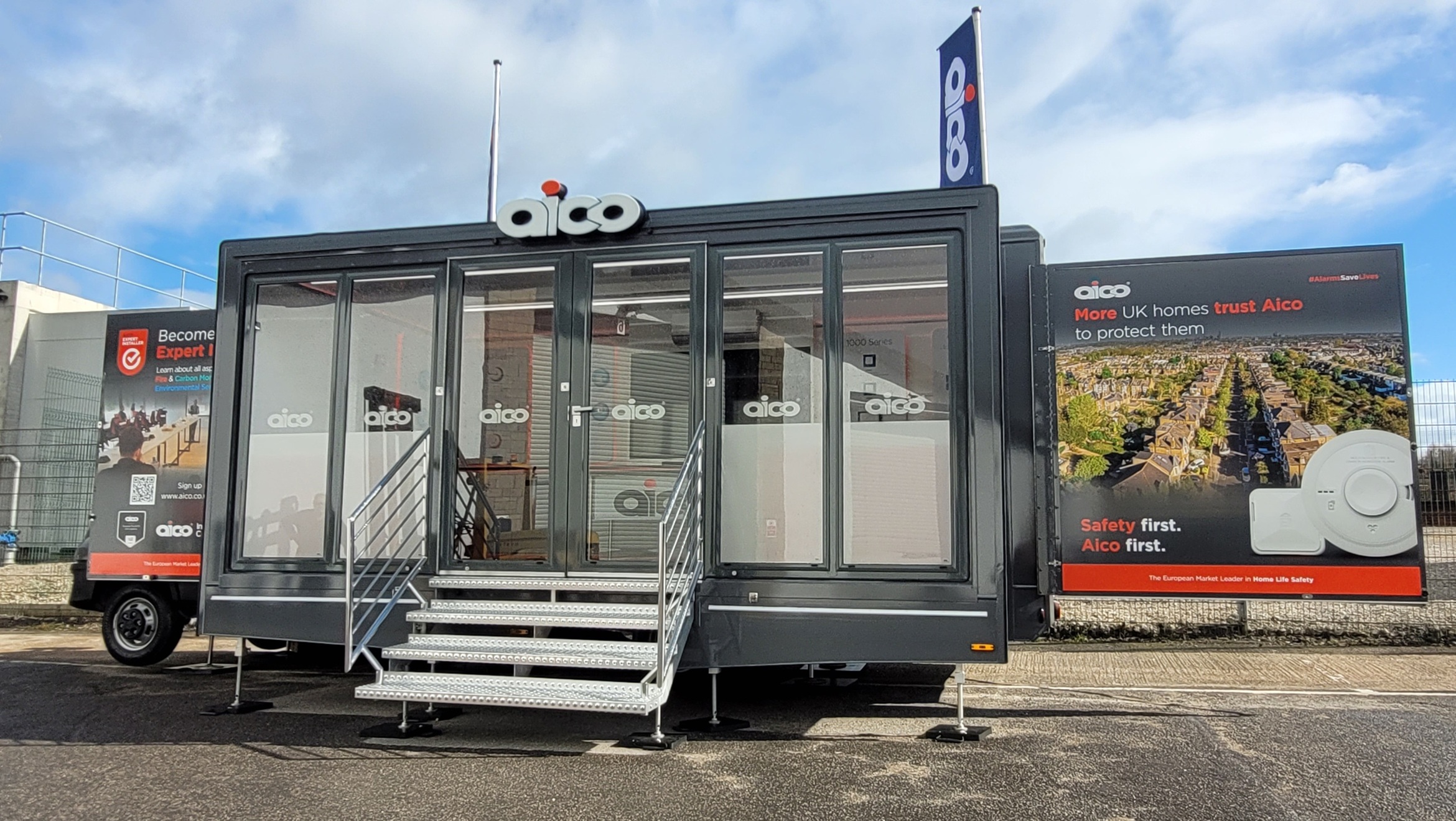5,600 Kg Iveco Neat Displayflex Mobile Exhibition unit and ...
