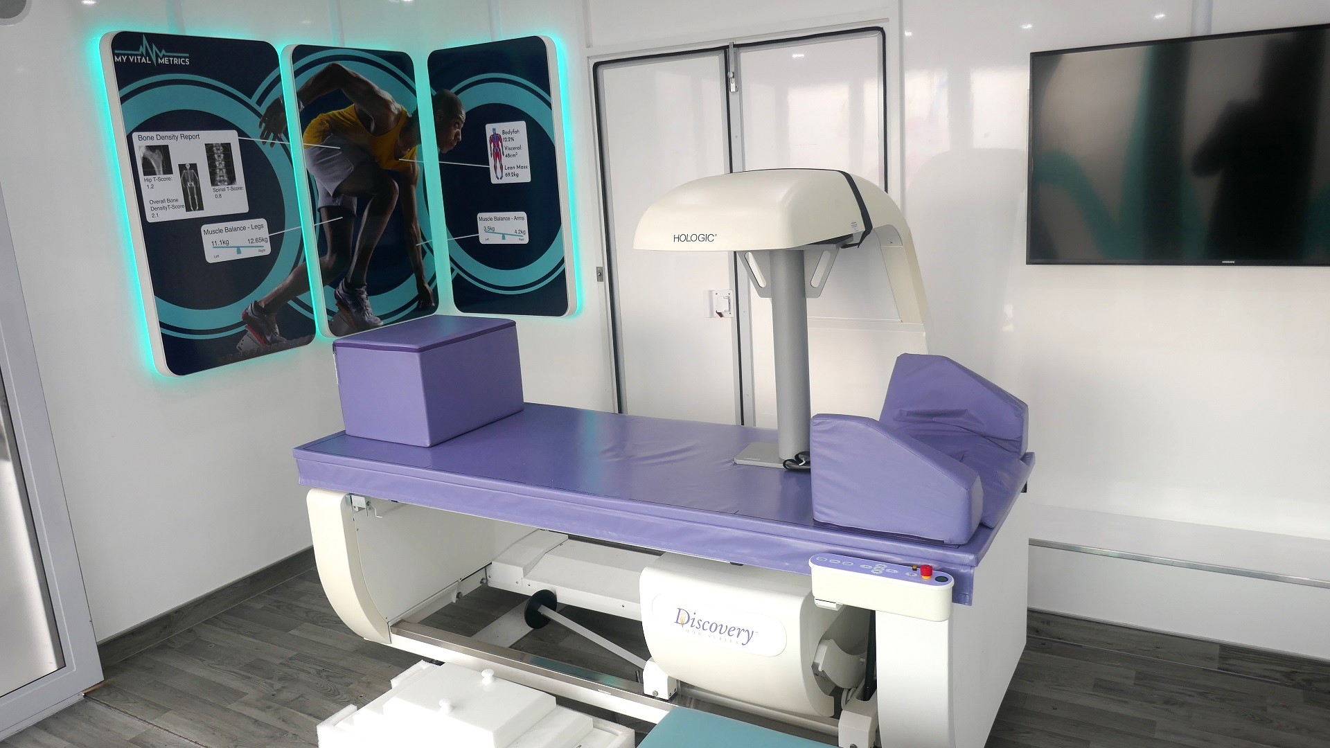 Neat Displayflex 5500 Body Scanner Vehicle for My Vital Metrics - NEAT ...