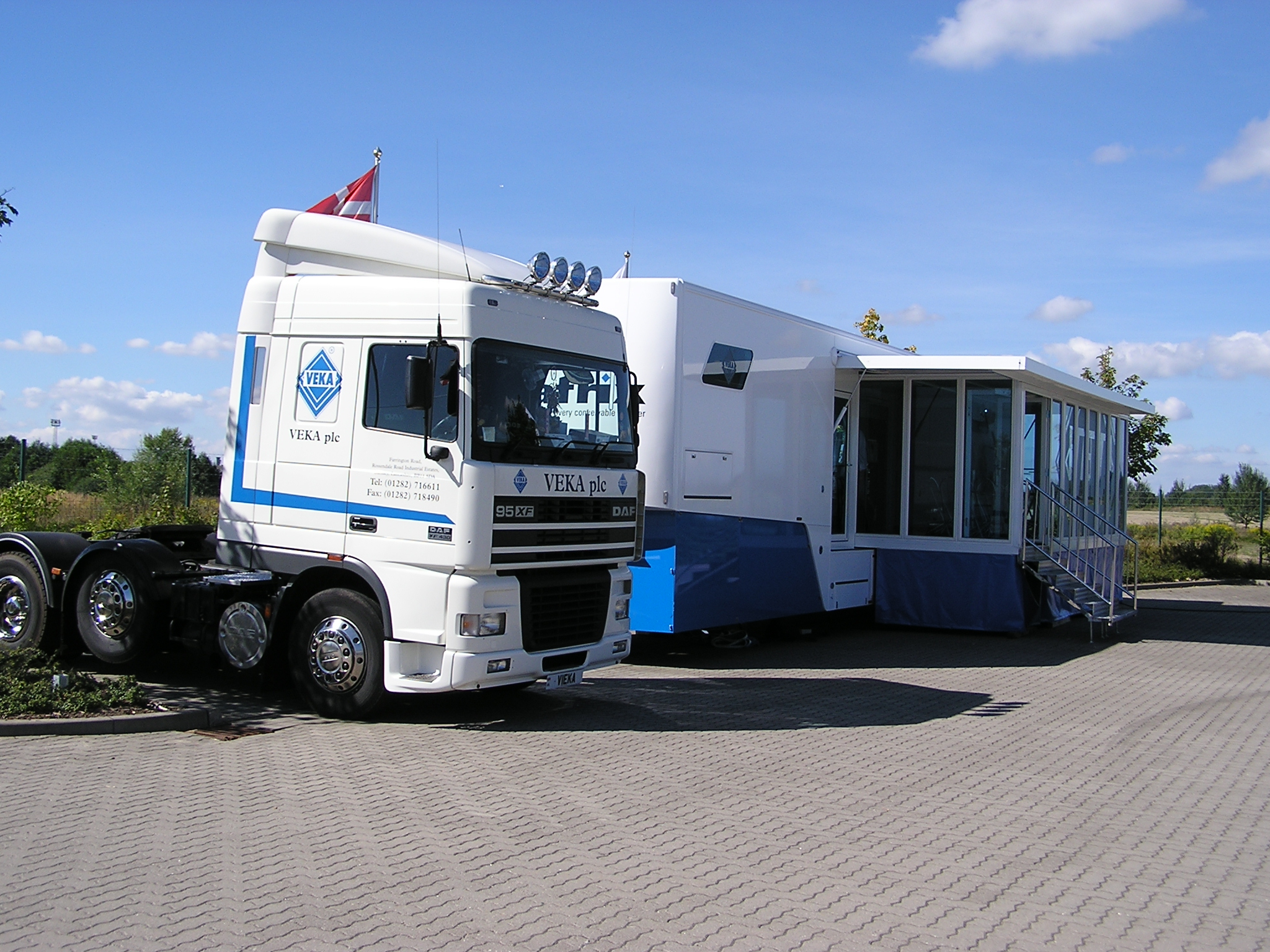 Veka UPC Windows Display Trailer - NEAT Vehicles