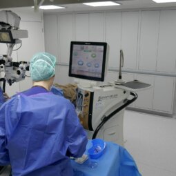 Mobile Operating Theatre Trailer for UK with double expansions. - NEAT ...